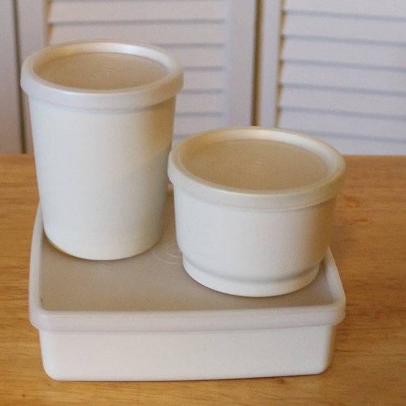 Tupperware | Kitchen | Vintage Tupperware Sandwich Container Drink Cup ...